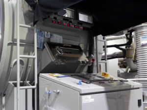 アルミ蒸着技術｜全面蒸着から部分蒸着まで対応｜PETフィルム | 印刷・コーティング・樹脂成形のOEM・受託生産｜ NISSHA株式会社